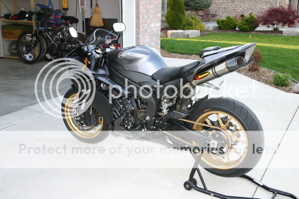 07 R1 Grey, Carbon Fiber Pic's | Yamaha R1 Forum: YZF-R1 Forums